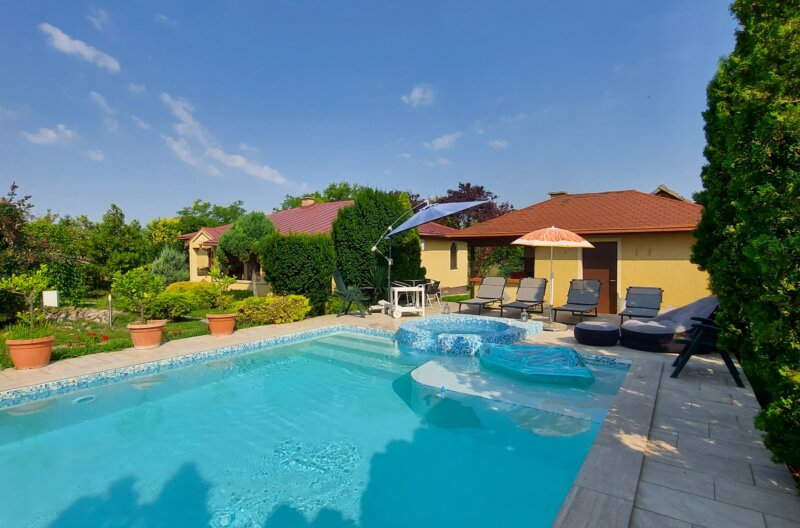 Vila Sakule | Weekendica