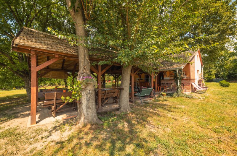 Mali Raj | Weekendica