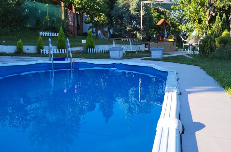 Mali Raj | Weekendica