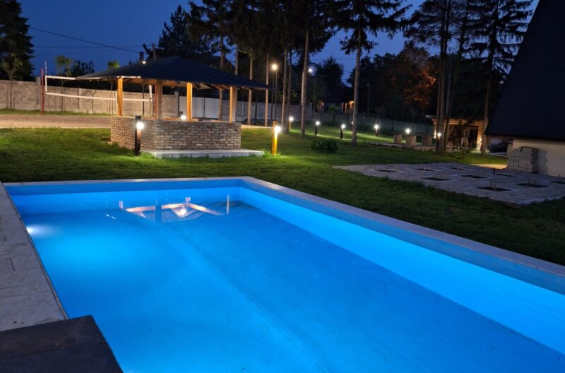 Ponuda vikendica, kuća i splavova za iznajmljivanje | Weekendica