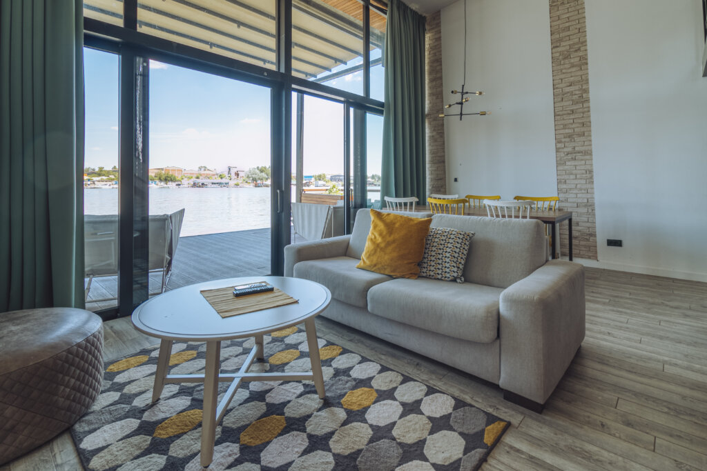 Splav Sunrise Ada | Weekendica