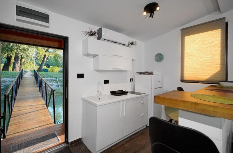 Splav Sunrise Ada | Weekendica