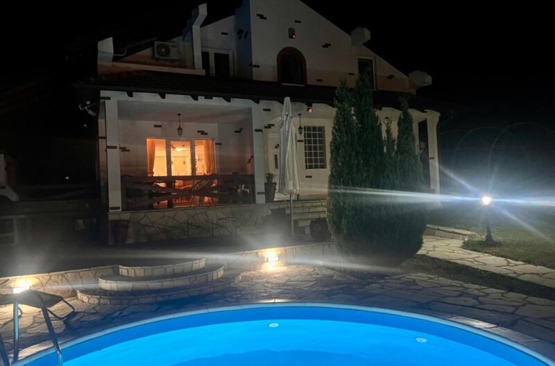 Ponuda vikendica, kuća i splavova za iznajmljivanje | Weekendica