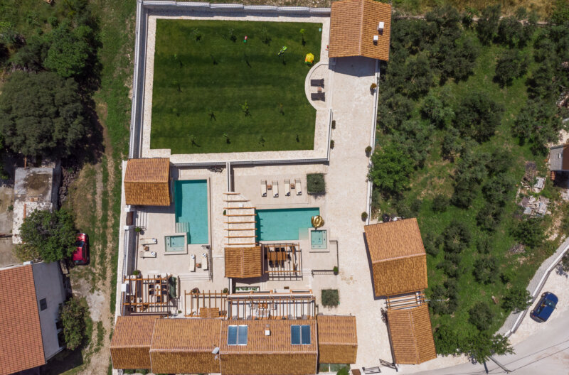 Vila sa bazenom - Drniš | Weekendica