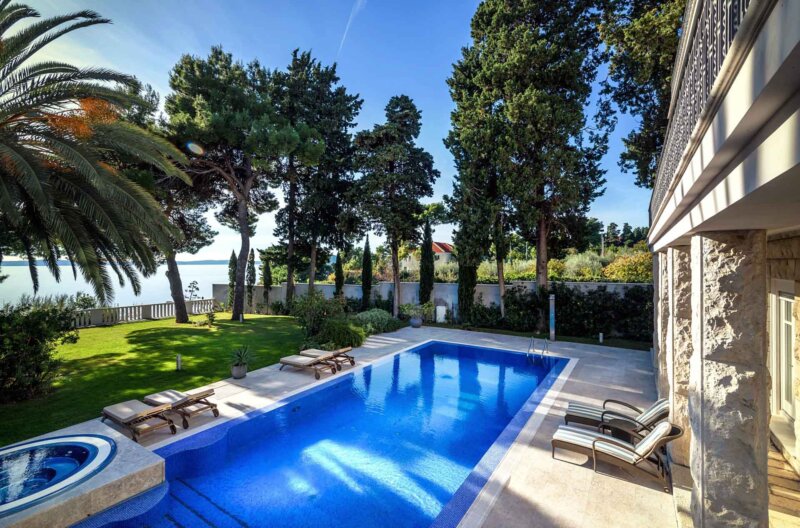 Romantična vila sa bazenom – Split | Weekendica