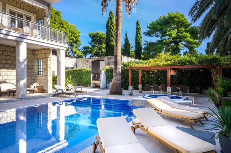 Romantična vila sa bazenom – Split | Weekendica